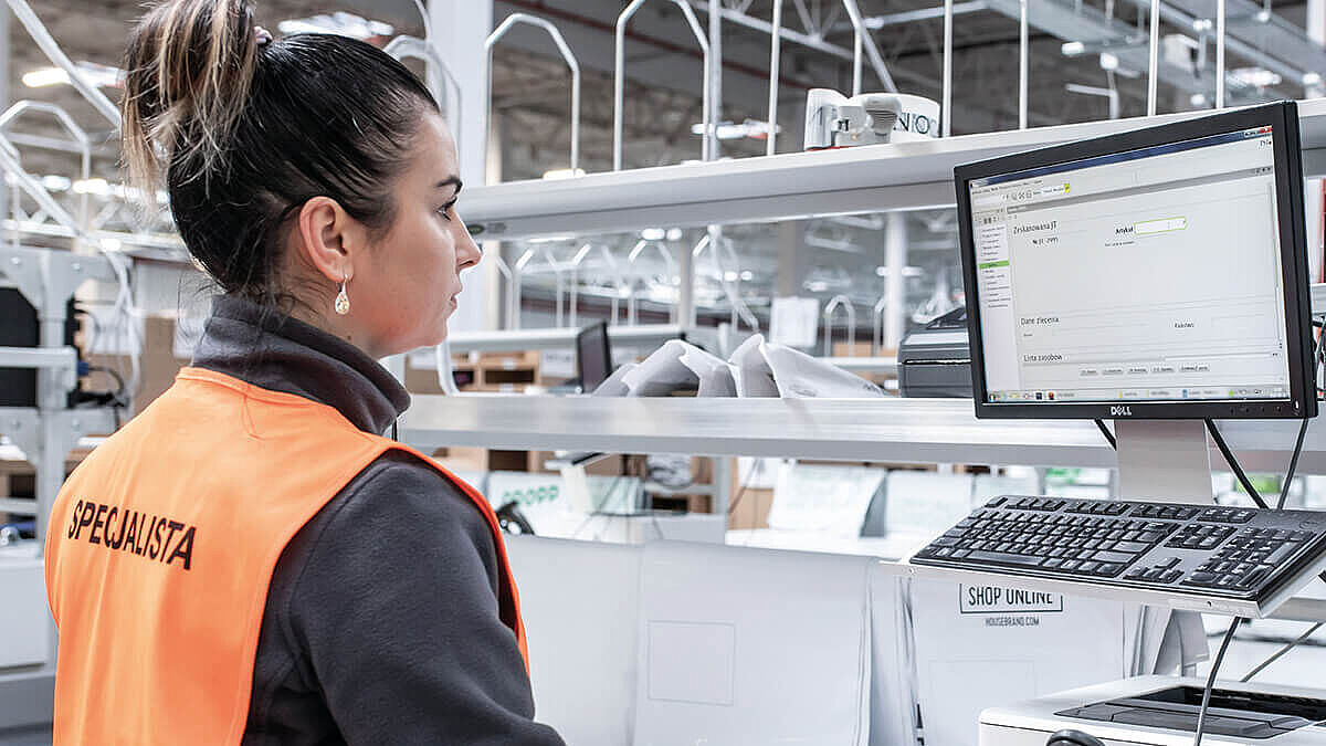 Efficient warehouse logistics with PSIwms AI